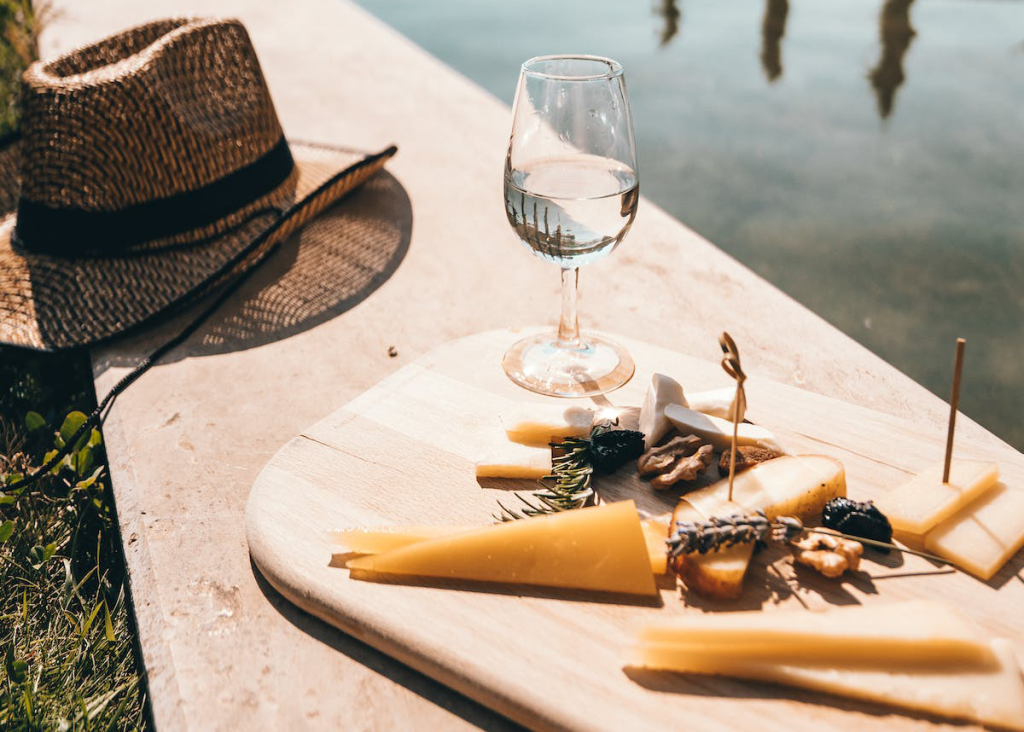 Vyno ir sūrio derinimas | Baltas dobilas